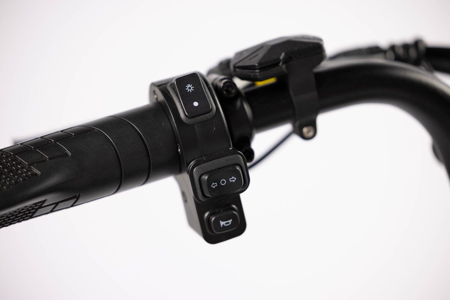 Ouxi C80 3.0 | Schwarz | 250W | 2025 | fatbike - fatbikes.de